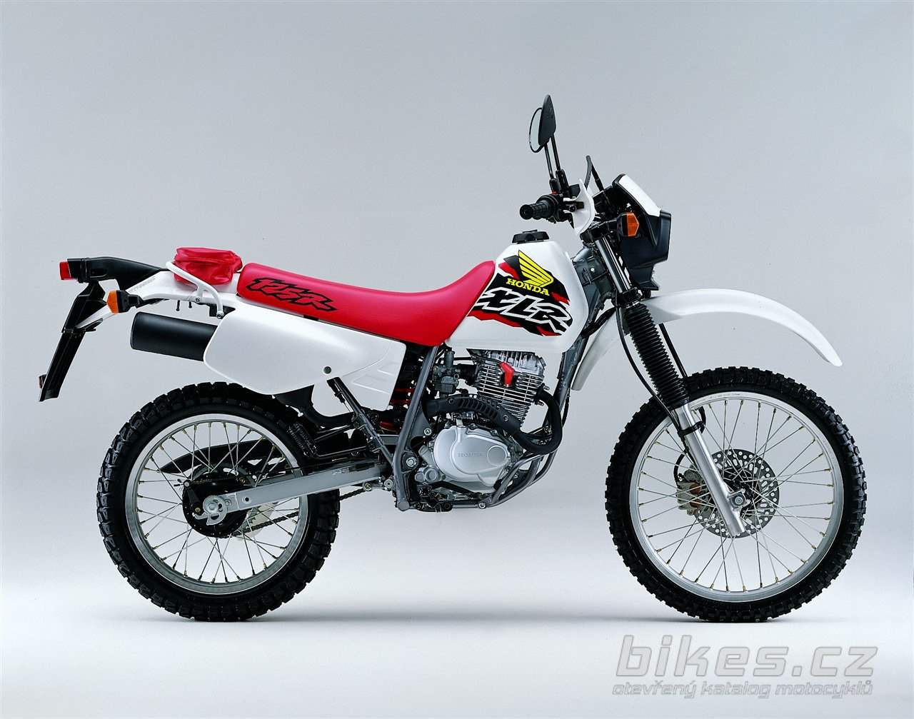 Honda XLR 125 R - 1998 - technické parametry, názory motorkářů, servisní manuály