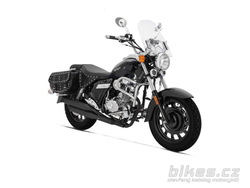 Keeway Superlight 125 - 2024 - technické parametry, názory motorkářů ...