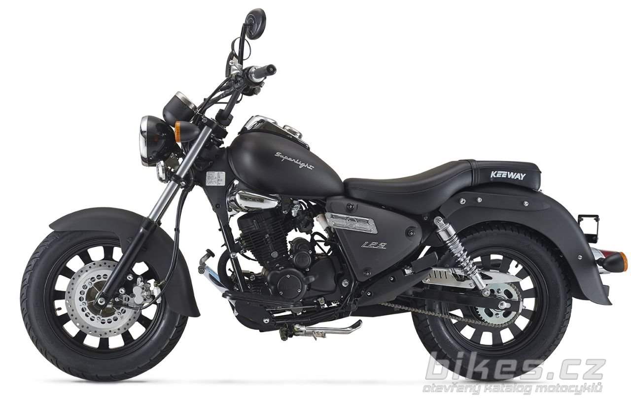 Keeway Superlight 125 - 2017 - technické parametry, názory motorkářů, servisní manuály