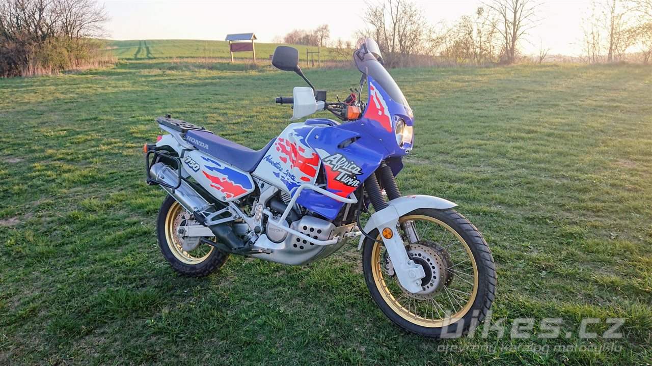 Honda XRV 750 Africa Twin - 1993 - technické parametry, názory motorkářů, servisní manuály
